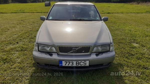 Grey Volvo S70 1997 in Kuressaare, with an engine capacity of 2.50 L and mileage of 328 thousand km for 400 €, photo 2 on AUTOMOTO.COM.LV
