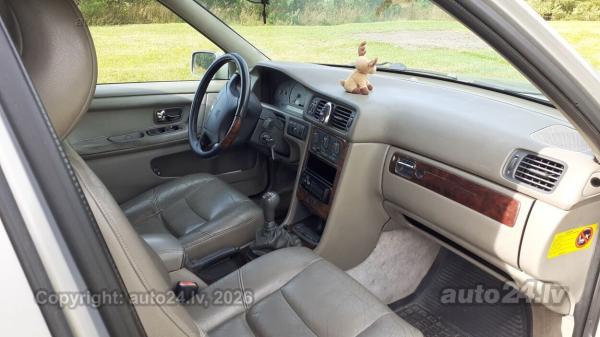 Grey Volvo S70 1997 in Kuressaare, with an engine capacity of 2.50 L and mileage of 328 thousand km for 400 €, photo 8 on AUTOMOTO.COM.LV