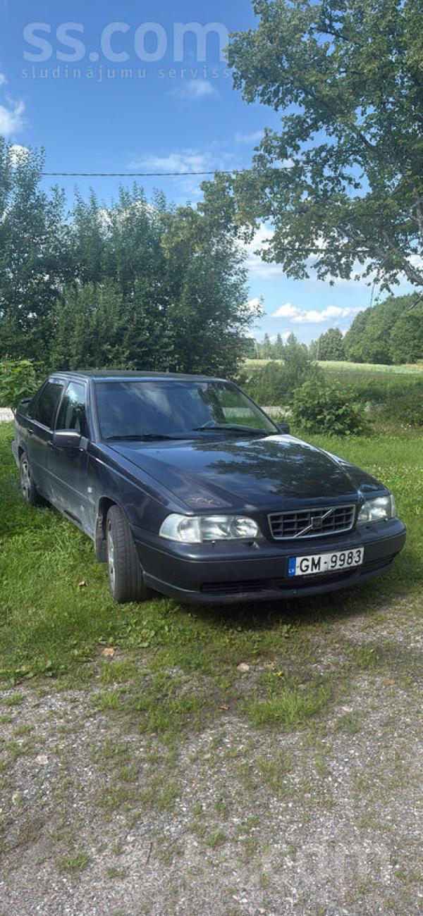Grey Volvo S70 1997 in Limbazi, with an engine capacity of 2.50 L and mileage of 573 thousand km for 980 €, photo 2 on AUTOMOTO.COM.LV