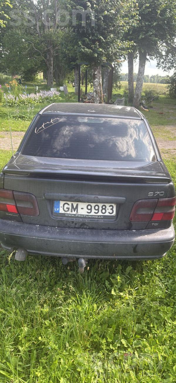 Grey Volvo S70 1997 in Limbazi, with an engine capacity of 2.50 L and mileage of 573 thousand km for 980 €, photo 3 on AUTOMOTO.COM.LV
