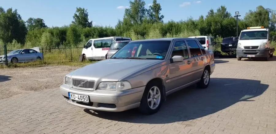 Серый Вольво С70 1998 в Валмиера, объемом двигателя 2.50 л и пробегом 467 тыс. км за 1100 €, фото 8 на AUTOMOTO.COM.LV