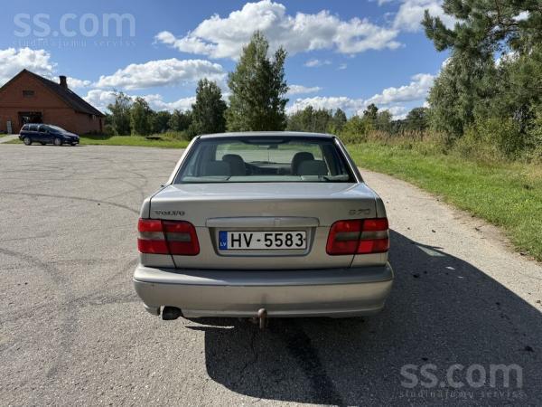 Вольво С70 1998 в Цесис на AUTOMOTO.COM.LV Серый Вольво С70 1998 в Цесис, объемом двигателя 2.50 л и пробегом 345 тыс. км за 1700 €, фото 4 на AUTOMOTO.COM.LV
