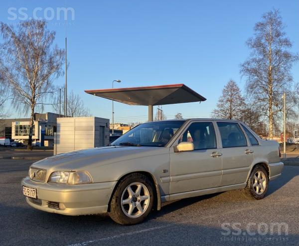 Grey Volvo S70 1999 in Riga, with an engine capacity of 2.40 L and mileage of 475 thousand km for 600 €, photo 2 on AUTOMOTO.COM.LV