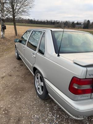Pelēks Volvo S70 2000 Tallina, ar dzinēja tilpumu 2.50 L un nobraukumu 0 tūkst. km par 2500 €, foto 3 vietnē AUTOMOTO.COM.LV