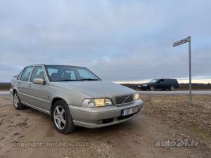 Pelēks Volvo S70 2000 Tallina, ar dzinēja tilpumu 2.50 L un nobraukumu 0 tūkst. km par 2500 €, foto 15 vietnē AUTOMOTO.COM.LV