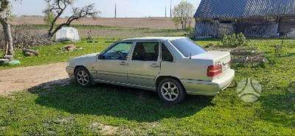 Grey Volvo S70 2000 in Vilnius, with an engine capacity of 2.46 L and mileage of 428 thousand km for 1200 €, photo 3 on AUTOMOTO.COM.LV