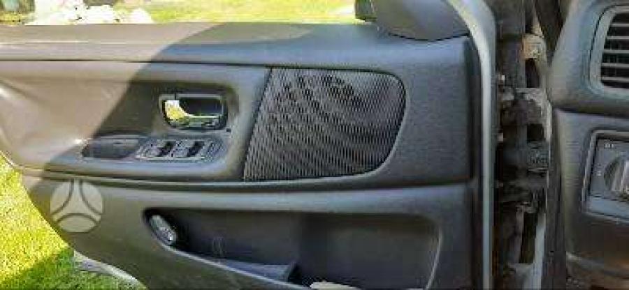 Grey Volvo S70 2000 in Vilnius, with an engine capacity of 2.46 L and mileage of 428 thousand km for 1200 €, photo 6 on AUTOMOTO.COM.LV