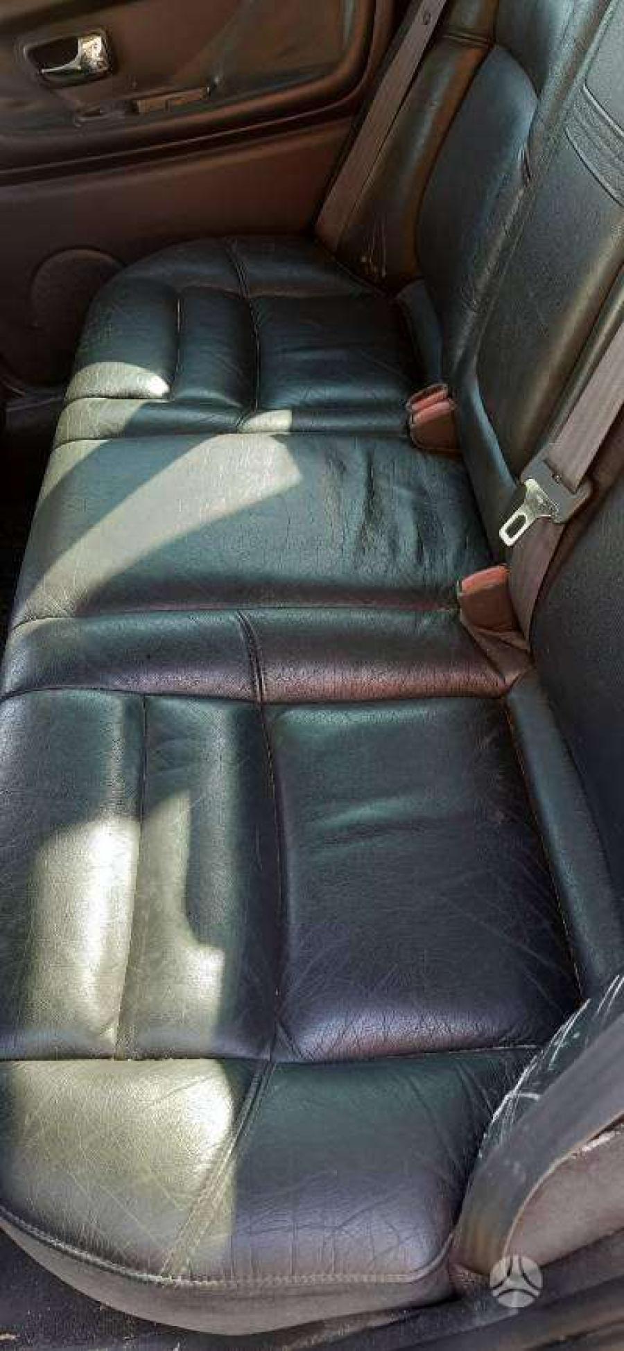 Grey Volvo S70 2000 in Vilnius, with an engine capacity of 2.46 L and mileage of 428 thousand km for 1200 €, photo 8 on AUTOMOTO.COM.LV