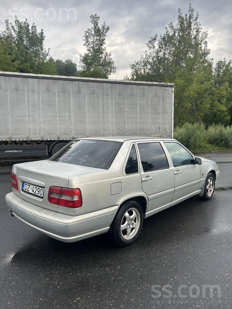 Grey Volvo S70 2000 in Riga, with an engine capacity of 2.40 L and mileage of 351 thousand km for 750 €, photo 8 on AUTOMOTO.COM.LV