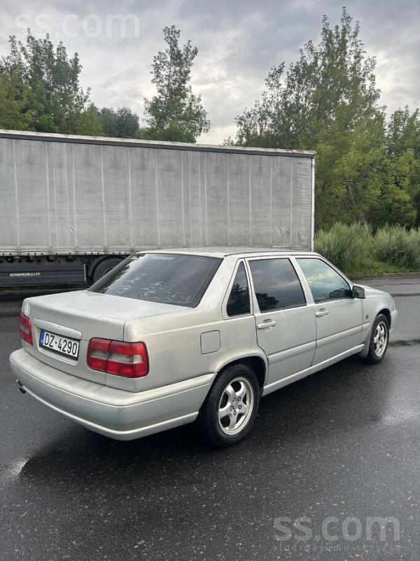 Grey Volvo S70 2000 in Riga, with an engine capacity of 2.40 L and mileage of 351 thousand km for 750 €, photo 8 on AUTOMOTO.COM.LV