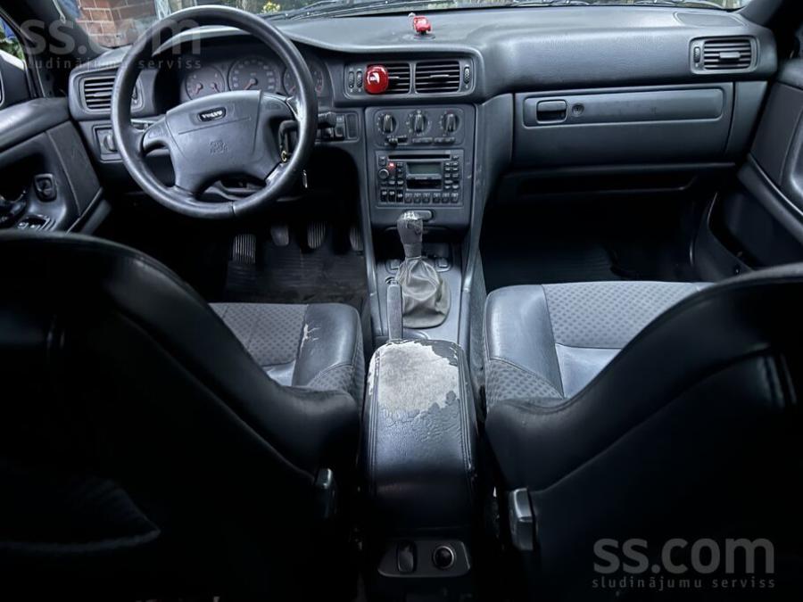 Grey Volvo S70 2000 in Riga, with an engine capacity of 2.40 L and mileage of 351 thousand km for 750 €, photo 15 on AUTOMOTO.COM.LV