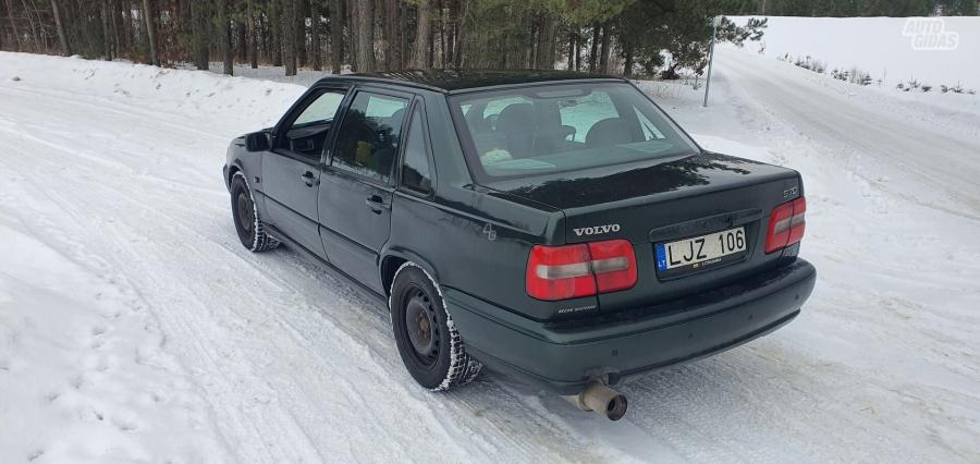 Volvo S70 1997 in Vilnius, with an engine capacity of 2.00 L and mileage of 400 thousand km for 800 €, photo 4 on AUTOMOTO.COM.LV