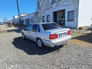 Volvo S70 1998 in Tallinn, with an engine capacity of 2.40 L and mileage of 0 thousand km for 700 €, photo 4 on AUTOMOTO.COM.LV