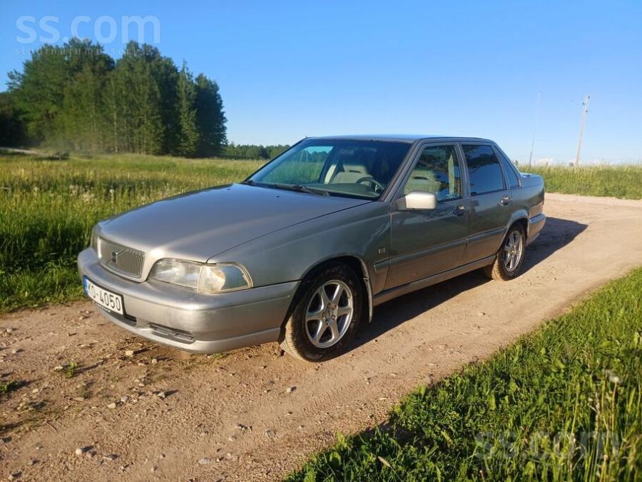 Вольво С70 1998 в Цесис, объемом двигателя 2.50 л и пробегом 540 тыс. км за 1500 €, фото 4 на AUTOMOTO.COM.LV
