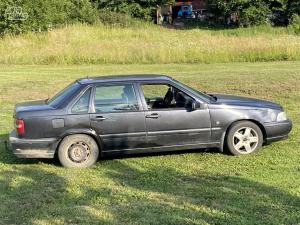 Volvo S70 1998 Viļņa, ar dzinēja tilpumu 2.50 L un nobraukumu 439 tūkst. km par 650 €, foto  vietnē AUTOMOTO.COM.LV