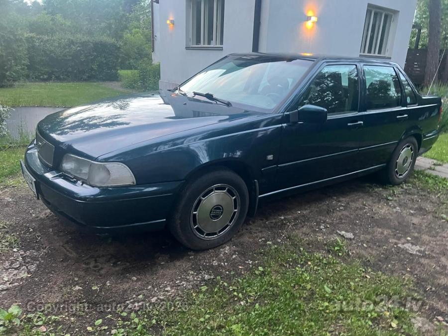 Volvo S70 1999 in Tallinn, with an engine capacity of 2.40 L and mileage of 292 thousand km for 1999 €, photo 4 on AUTOMOTO.COM.LV