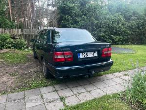 Volvo S70 1999 in Tallinn, with an engine capacity of 2.40 L and mileage of 292 thousand km for 1999 €, photo 5 on AUTOMOTO.COM.LV