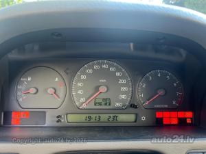 Volvo S70 1999 in Tallinn, with an engine capacity of 2.40 L and mileage of 292 thousand km for 1999 €, photo 8 on AUTOMOTO.COM.LV