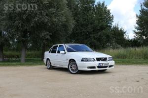 Balts Volvo S70 1997 Rīga, ar dzinēja tilpumu 2.50 L un nobraukumu 383 tūkst. km par 3900 €, foto  vietnē AUTOMOTO.COM.LV