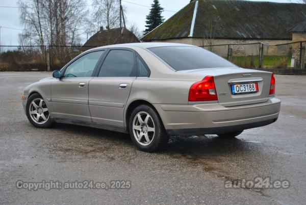 Beige Volvo S80 2005 in Rakvere, with an engine capacity of 2.40 L and mileage of 280 thousand km for 2800 €, photo 2 on AUTOMOTO.COM.LV