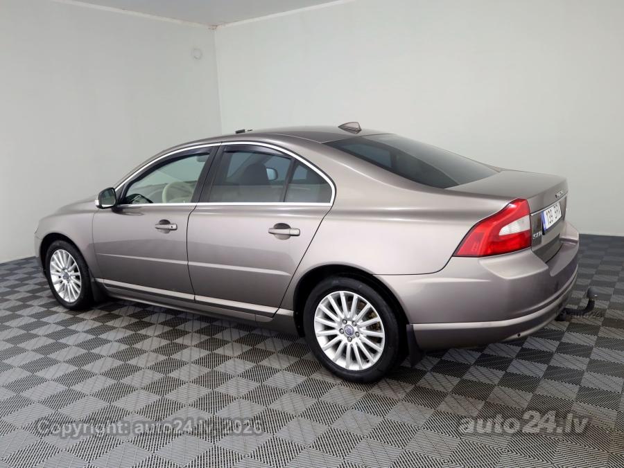 Smilšu krāsa Volvo S80 2006 Tallina, ar dzinēja tilpumu 2.40 L un nobraukumu 366 tūkst. km par 2499 €, foto 5 vietnē AUTOMOTO.COM.LV