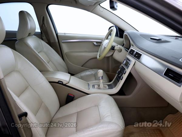 Smilšu krāsa Volvo S80 2006 Tallina, ar dzinēja tilpumu 2.40 L un nobraukumu 366 tūkst. km par 2499 €, foto 6 vietnē AUTOMOTO.COM.LV