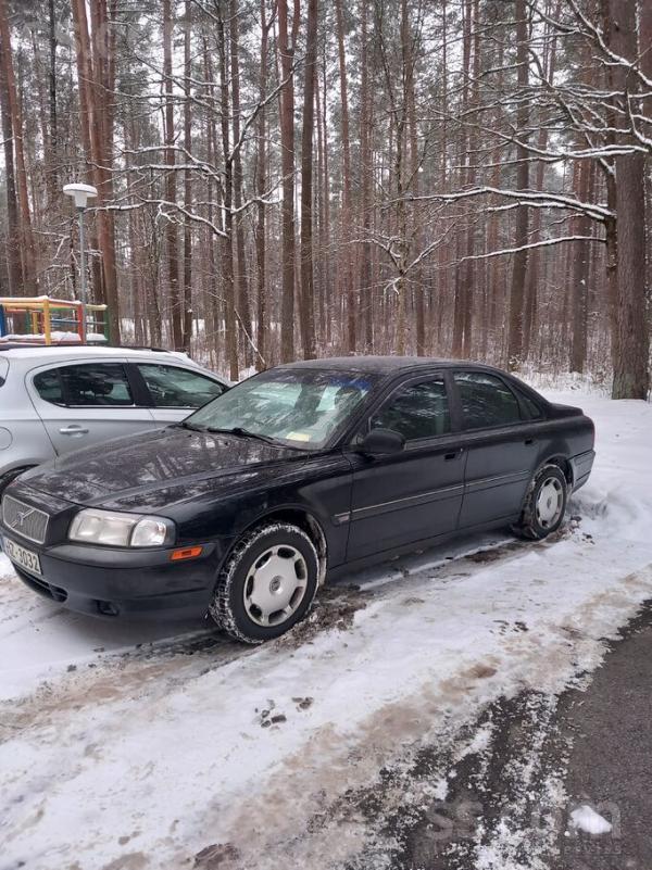 Melns Volvo S80 1999 Rīga, ar dzinēja tilpumu 2.50 L un nobraukumu 408 tūkst. km par 1700 €, foto 1 vietnē AUTOMOTO.COM.LV