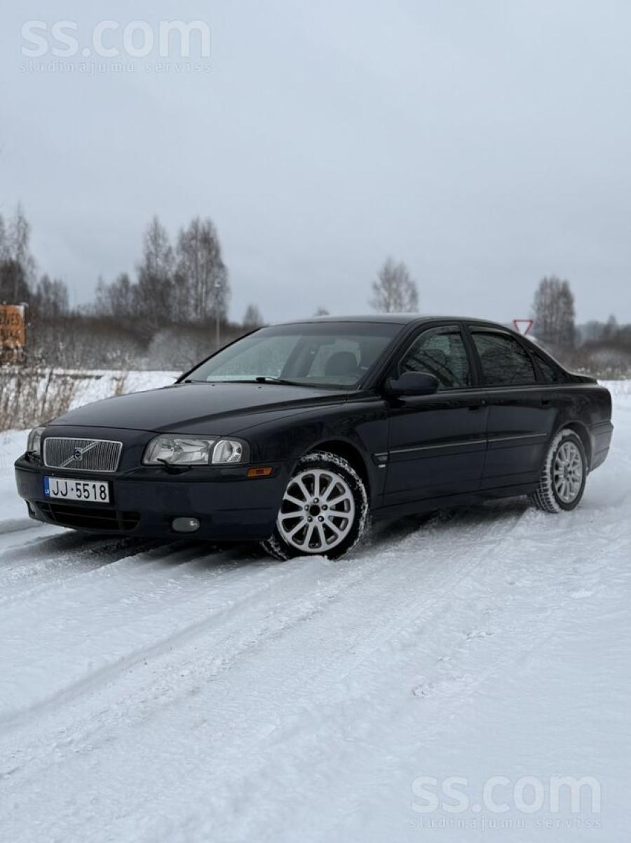 Black Volvo S80 1999 in Kuldiga, with an engine capacity of 2.40 L and mileage of 375 thousand km for 1050 €, photo 1 on AUTOMOTO.COM.LV