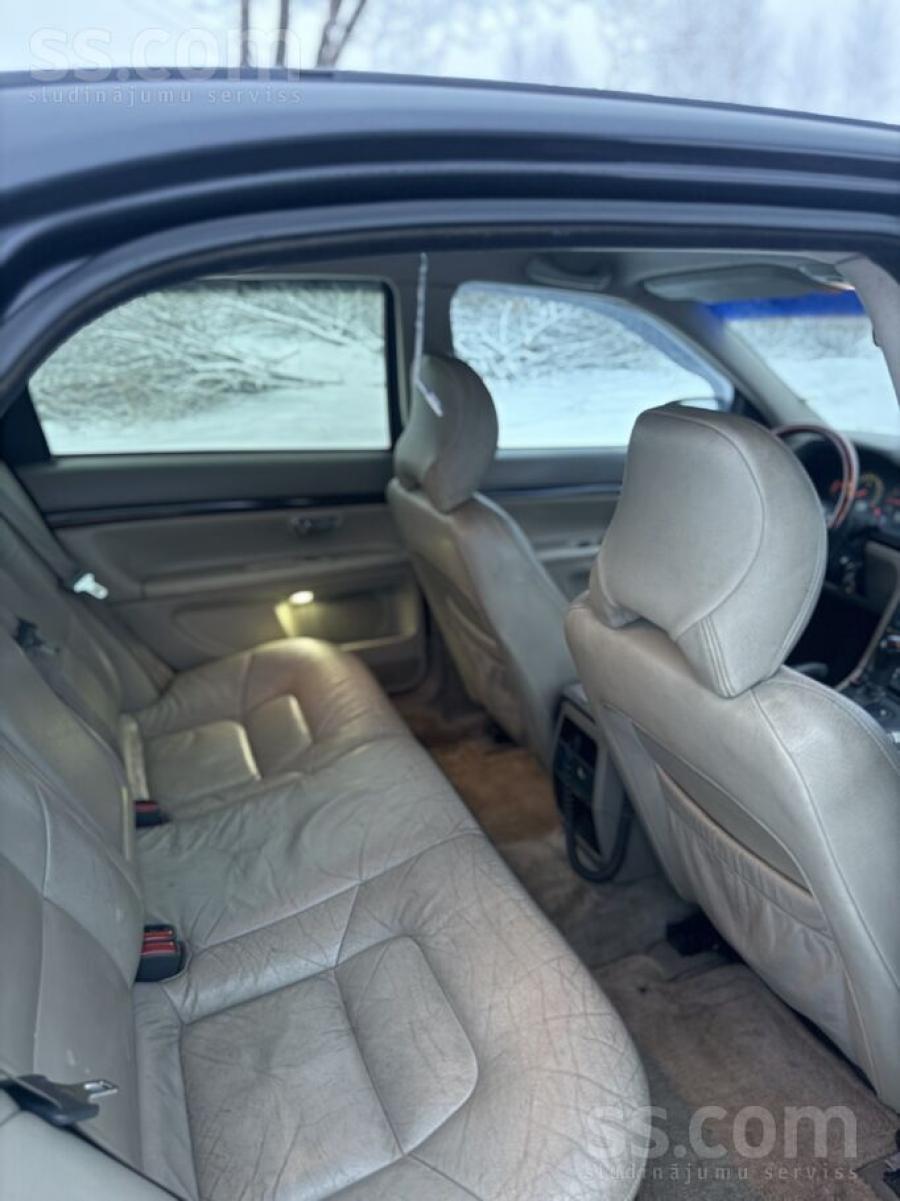 Black Volvo S80 1999 in Kuldiga, with an engine capacity of 2.40 L and mileage of 375 thousand km for 1050 €, photo 10 on AUTOMOTO.COM.LV