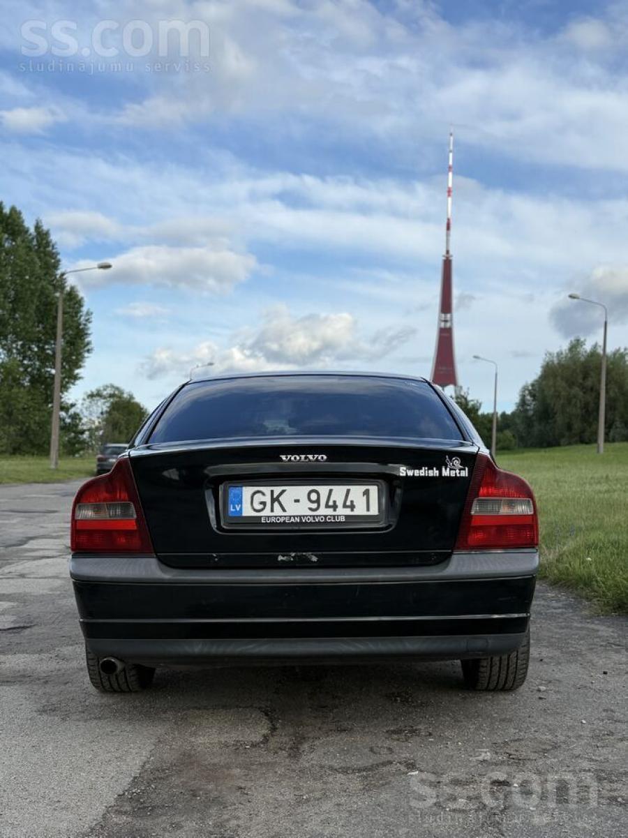 Melns Volvo S80 1999 Rīga, ar dzinēja tilpumu 2.40 L un nobraukumu 437 tūkst. km par 1300 €, foto 5 vietnē AUTOMOTO.COM.LV