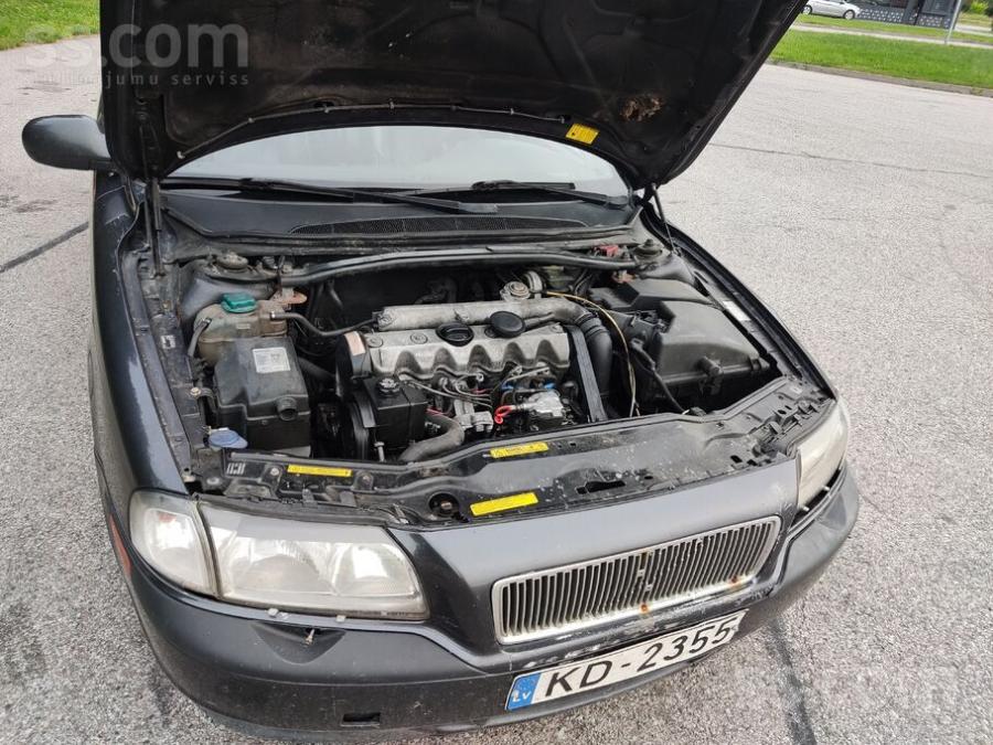 Melns Volvo S80 1999 Tukums, ar dzinēja tilpumu 2.50 L un nobraukumu 414 tūkst. km par 700 €, foto 3 vietnē AUTOMOTO.COM.LV