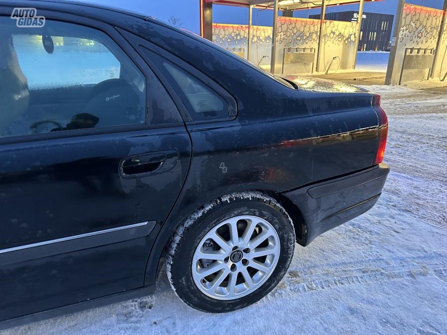 Melns Volvo S80 2000 Kauņa, ar dzinēja tilpumu 2.50 L un nobraukumu 458 tūkst. km par 1500 €, foto 10 vietnē AUTOMOTO.COM.LV