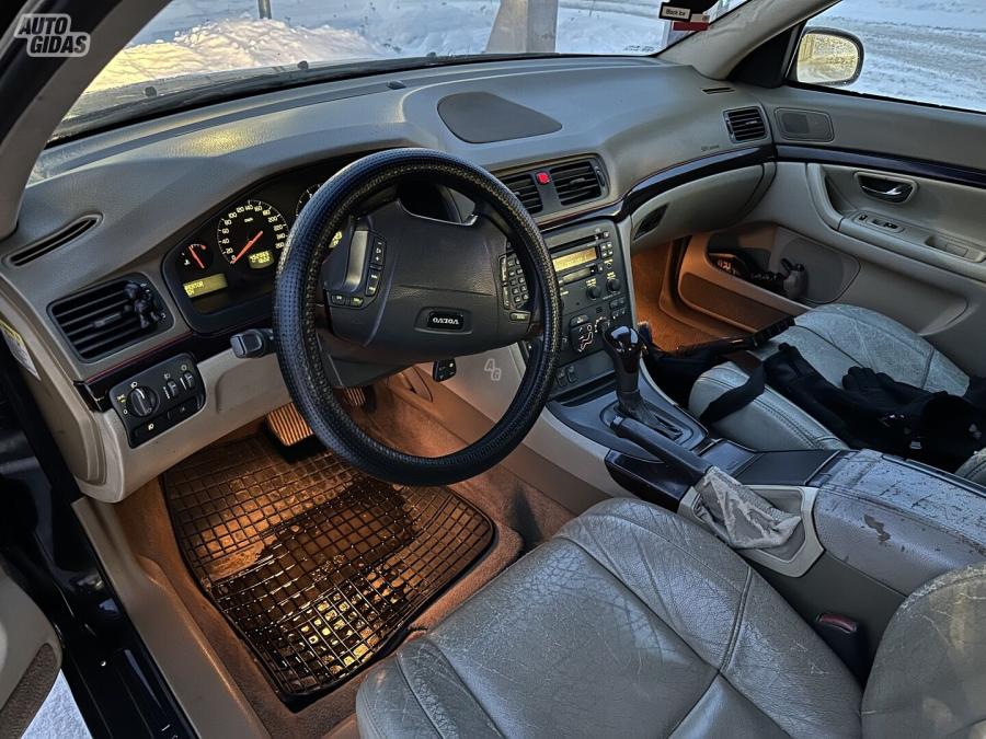 Melns Volvo S80 2000 Kauņa, ar dzinēja tilpumu 2.50 L un nobraukumu 458 tūkst. km par 1500 €, foto 13 vietnē AUTOMOTO.COM.LV