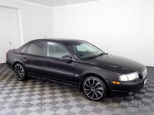 Melns Volvo S80 2000 Tallina, ar dzinēja tilpumu 2.50 L un nobraukumu 405 tūkst. km par 799 €, foto  vietnē AUTOMOTO.COM.LV