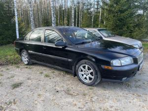Melns Volvo S80 2000 Rīga, ar dzinēja tilpumu 2.00 L un nobraukumu 243 tūkst. km par 900 €, foto  vietnē AUTOMOTO.COM.LV