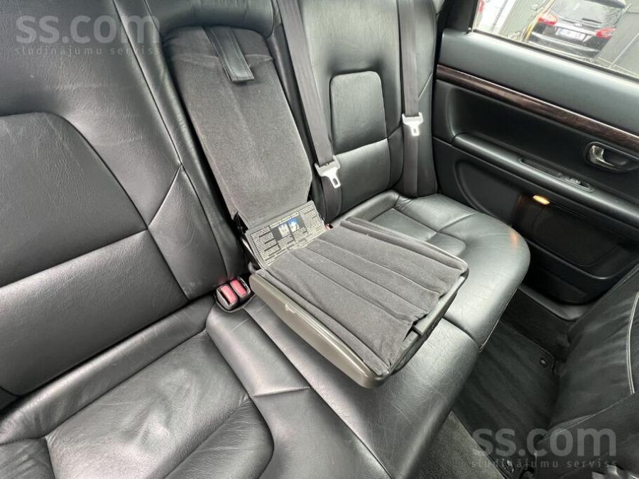Black Volvo S80 2001 in Liepaja, with an engine capacity of 2.40 L and mileage of 308 thousand km for 1050 €, photo 12 on AUTOMOTO.COM.LV