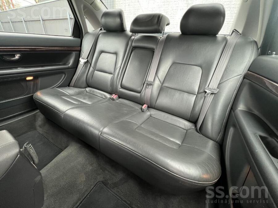 Black Volvo S80 2001 in Liepaja, with an engine capacity of 2.40 L and mileage of 308 thousand km for 1050 €, photo 13 on AUTOMOTO.COM.LV