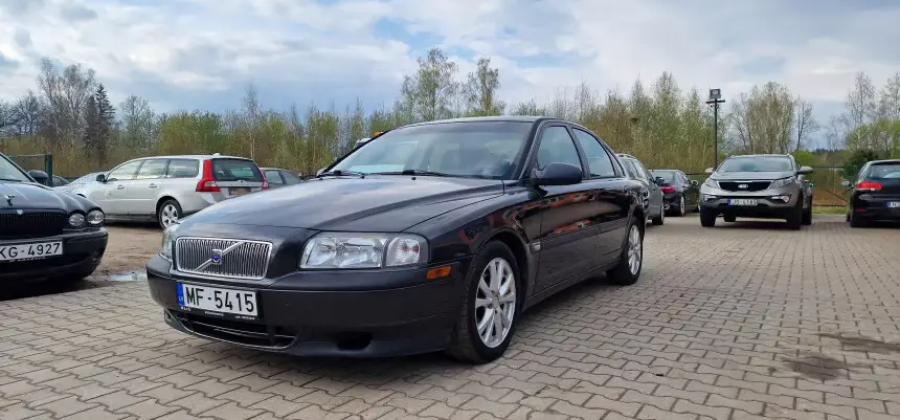 Black Volvo S80 2001 in Valmiera, with an engine capacity of 2.50 L and mileage of 405 thousand km for 1400 €, photo 7 on AUTOMOTO.COM.LV