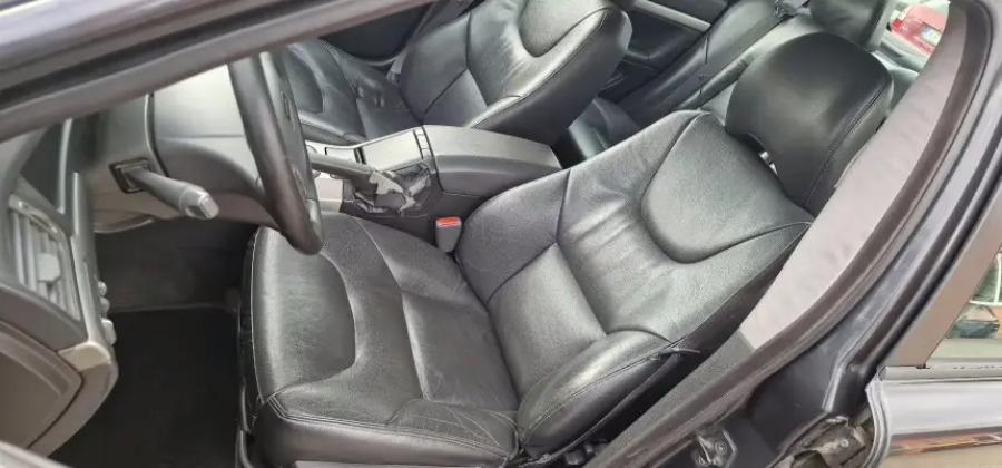 Black Volvo S80 2001 in Valmiera, with an engine capacity of 2.50 L and mileage of 405 thousand km for 1400 €, photo 10 on AUTOMOTO.COM.LV