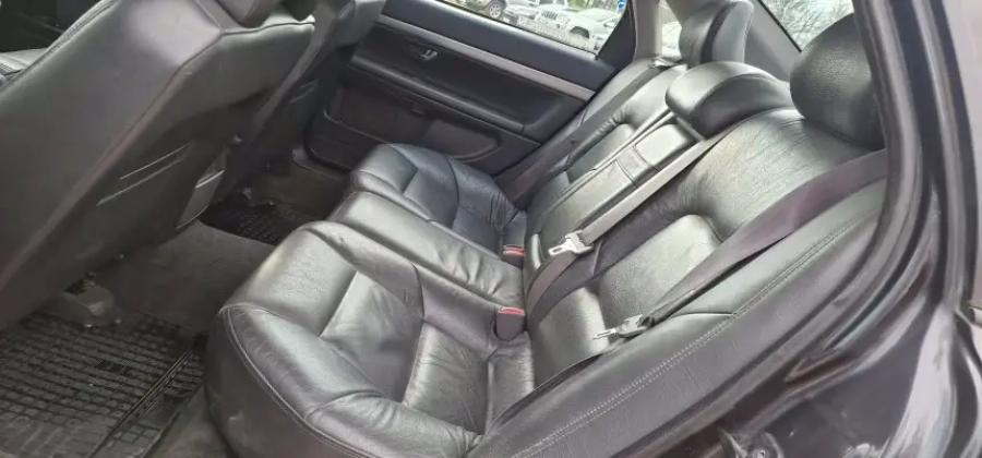 Black Volvo S80 2001 in Valmiera, with an engine capacity of 2.50 L and mileage of 405 thousand km for 1400 €, photo 11 on AUTOMOTO.COM.LV