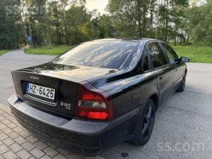 Melns Volvo S80 2002 Jūrmala, ar dzinēja tilpumu 2.40 L un nobraukumu 441 tūkst. km par 1600 €, foto 5 vietnē AUTOMOTO.COM.LV