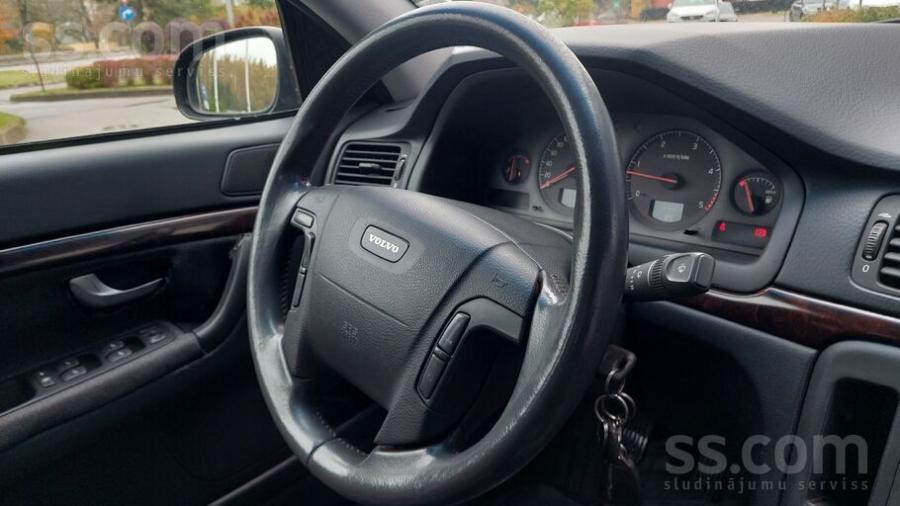 Melns Volvo S80 2002 Rīga, ar dzinēja tilpumu 2.40 L un nobraukumu 304 tūkst. km par 1850 €, foto 15 vietnē AUTOMOTO.COM.LV