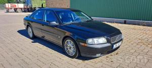 Black Volvo S80 2002 in Bauska, with an engine capacity of 2.40 L and mileage of 320 thousand km for 1350 €, photo 4 on AUTOMOTO.COM.LV