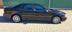 Black Volvo S80 2002 in Bauska, with an engine capacity of 2.40 L and mileage of 320 thousand km for 1350 €, photo 5 on AUTOMOTO.COM.LV