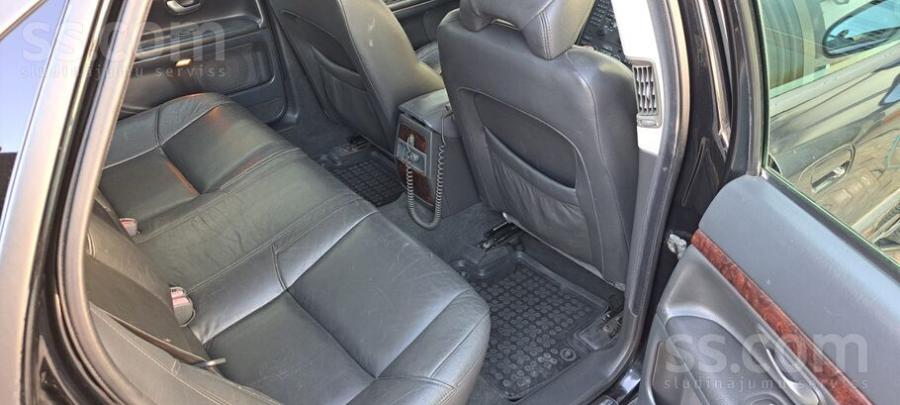 Black Volvo S80 2002 in Bauska, with an engine capacity of 2.40 L and mileage of 320 thousand km for 1350 €, photo 9 on AUTOMOTO.COM.LV