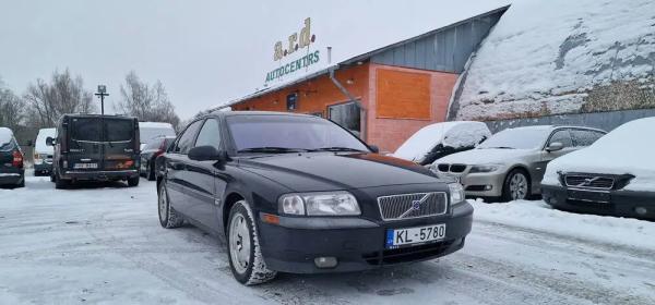 Черный Вольво С80 2002 в Валмиера, объемом двигателя 2.40 л и пробегом 302 тыс. км за 1400 €, фото 1 на AUTOMOTO.COM.LV