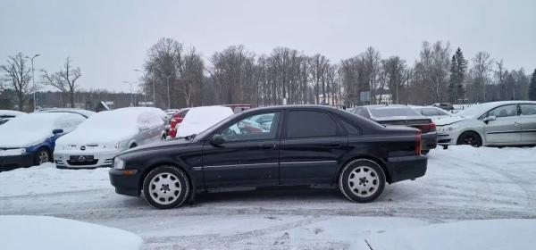 Черный Вольво С80 2002 в Валмиера, объемом двигателя 2.40 л и пробегом 302 тыс. км за 1400 €, фото 5 на AUTOMOTO.COM.LV