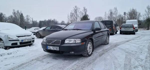 Черный Вольво С80 2002 в Валмиера, объемом двигателя 2.40 л и пробегом 302 тыс. км за 1400 €, фото 6 на AUTOMOTO.COM.LV