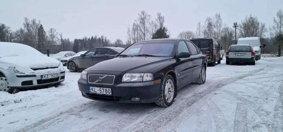 Melns Volvo S80 2002 Valmiera, ar dzinēja tilpumu 2.40 L un nobraukumu 302 tūkst. km par 1400 €, foto 7 vietnē AUTOMOTO.COM.LV