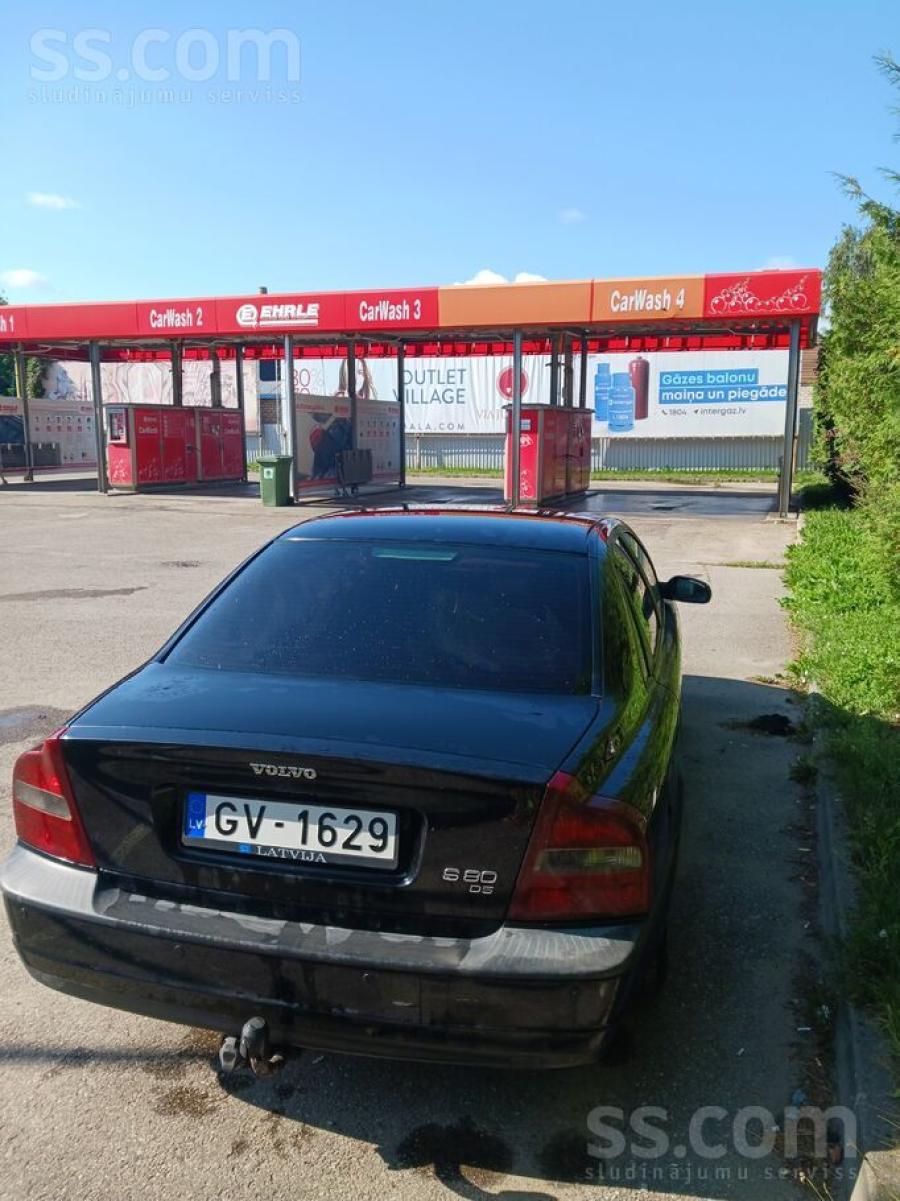 Melns Volvo S80 2002 Daugavpils, ar dzinēja tilpumu 2.40 L un nobraukumu 424 tūkst. km par 1100 €, foto 3 vietnē AUTOMOTO.COM.LV